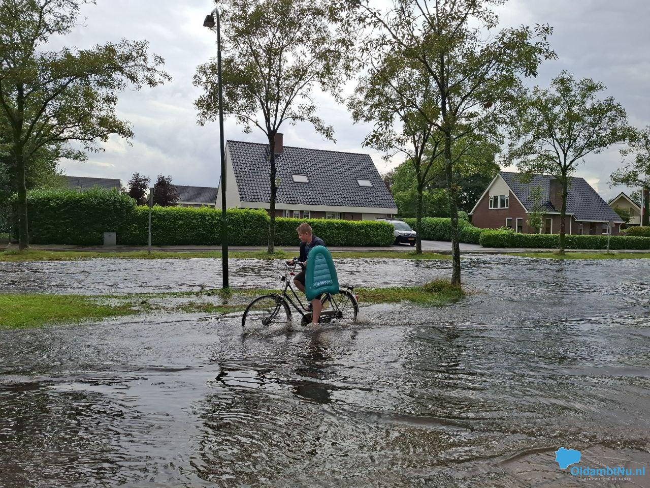 Fotoserie: Water... water... water... regen zorgt voor wateroverlast in ...